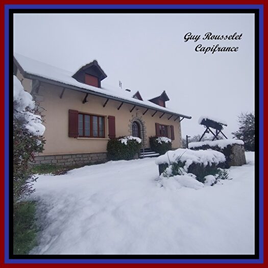 Maison à vendre - Courcelles-lès-Semur - 9 pièces - 6 chambres