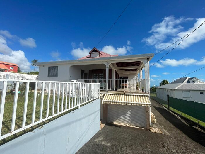 Maison 9 pièces à Capesterre-Belle-Eau, à vendre