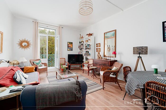 Appartement à vendre - Vichy, Thermal - 3 pièces - 2 chambres