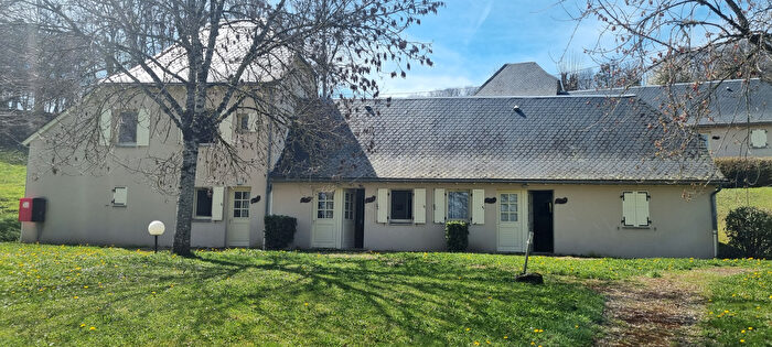 Maison à vendre - Brommat - 11 pièces - 11 chambres