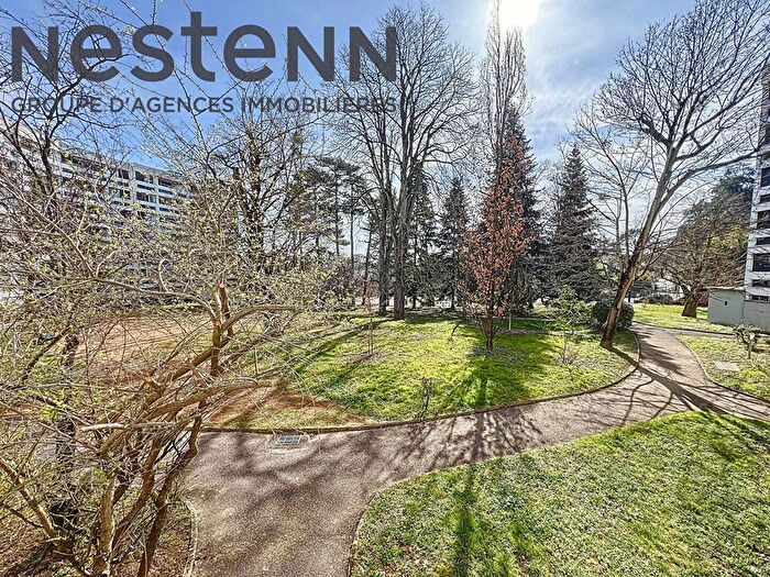 Appartement à louer - Glaciere-Jomard, Oullins Pierre Benite - 3 pièces - 2 chambres