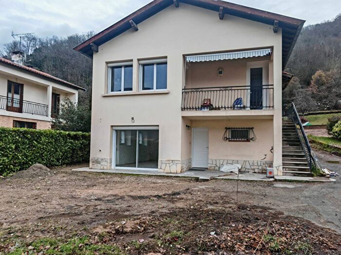 Appartement 4 pièces à Mercus-Garrabet, à louer