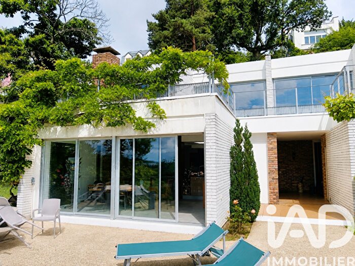 Le Plessis-Robinson, Malabry : Maison 8 pièces à vendre