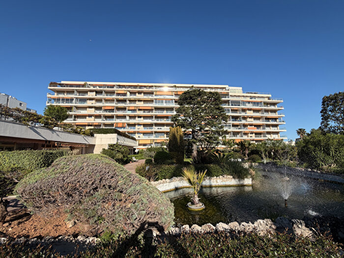Appartement 3 pièces à vendre - Cannes, Pointe Croisette