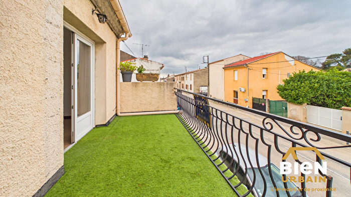 Maison à vendre - Milhaud - 5 pièces - 3 chambres