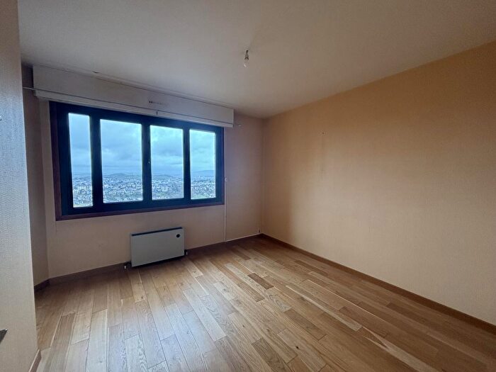 Appartement à louer - Rodez, Centre historique, Vieux-Rodez - 2 pièces - 1 chambre