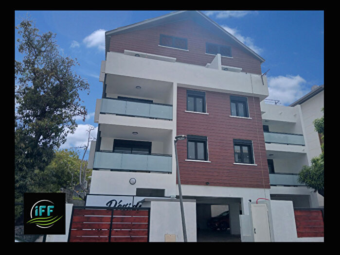 Appartement à louer - Saint-Paul, Centre-ville, Etang - 3 pièces - 2 chambres