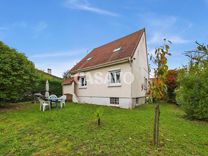 Maison 8 pièces à Fontenay-le-Fleury, Sables, Démènerie, à vendre