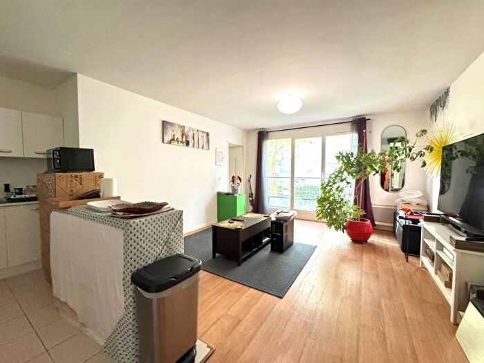 Appartement à vendre - Trappes, La Plaine de Neauphle - 2 pièces - 1 chambre