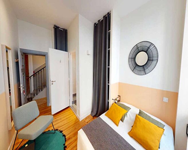 Appartement à louer - Arnaud Bernard, Toulouse - 3 pièces - 6 chambres