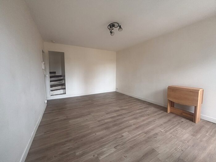 Appartement 3 pièces à Vaux-sur-Seine, à louer