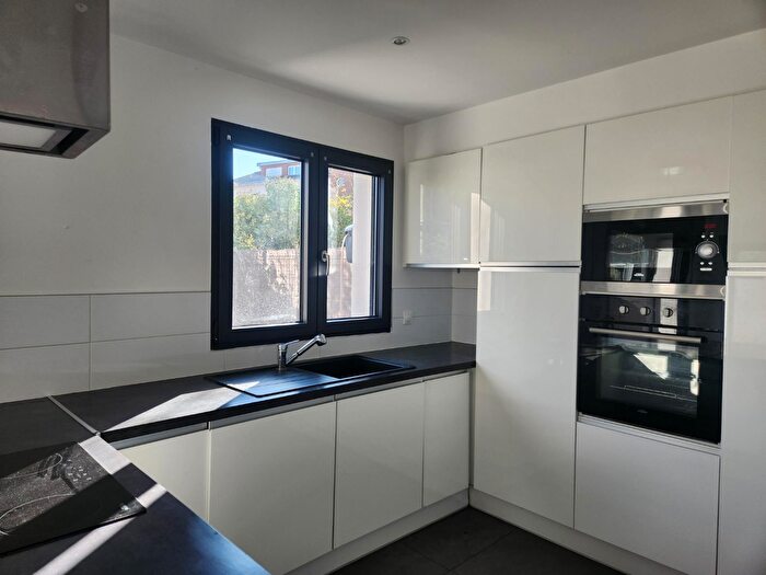 Maison à louer - Annemasse, Vernand - 5 pièces - 4 chambres