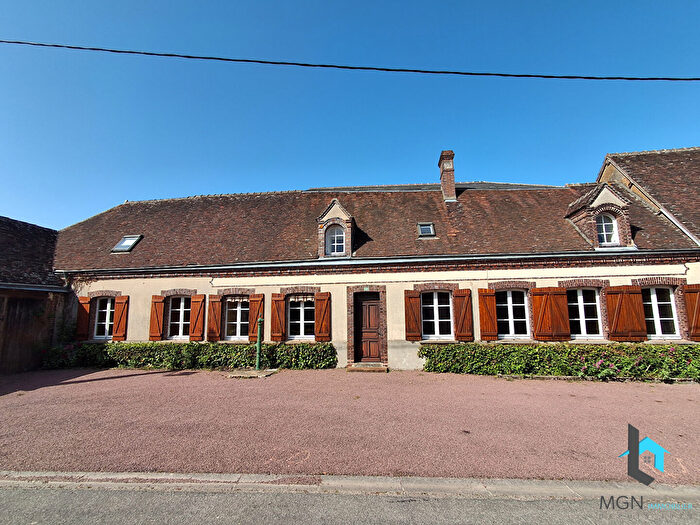 La Croix-du-Perche : Maison 8 pièces à vendre