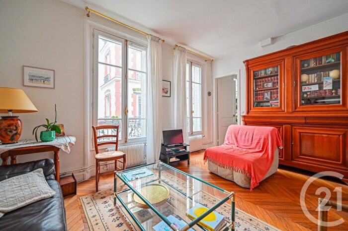 Appartement à vendre - Paris e , Belleville, Saint-Maur - 3 pièces - 2 chambres