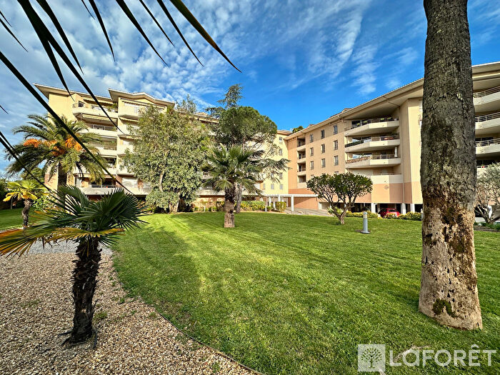 Saint-Raphaël, Les Arênes : Appartement 4 pièces à vendre