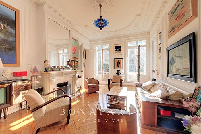 Appartement à vendre - Paris e , Montmartre, Sacré Coeur, Abbesses - 5 pièces - 3 chambres