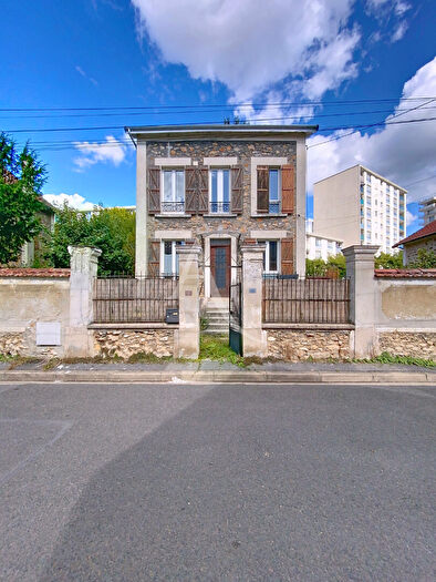 Maison à vendre - Chelles, Centre-ville, Gare, Abbesses - 5 pièces - 4 chambres