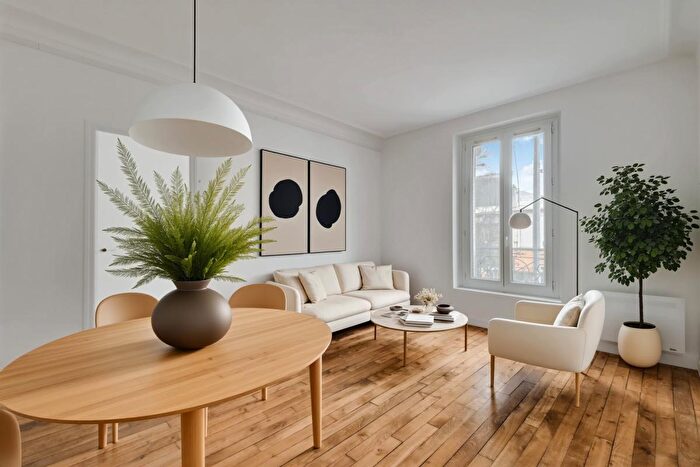 Saint-Ouen, Garibaldi : Appartement 3 pièces à vendre