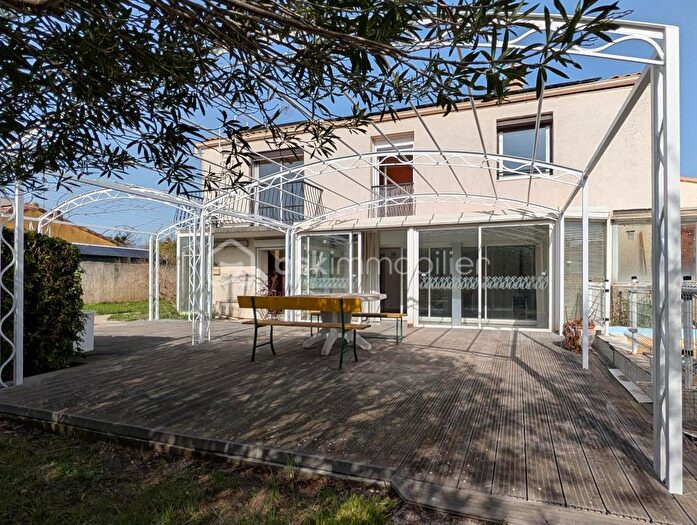 Maison à vendre - Saint-Just - 8 pièces - 5 chambres