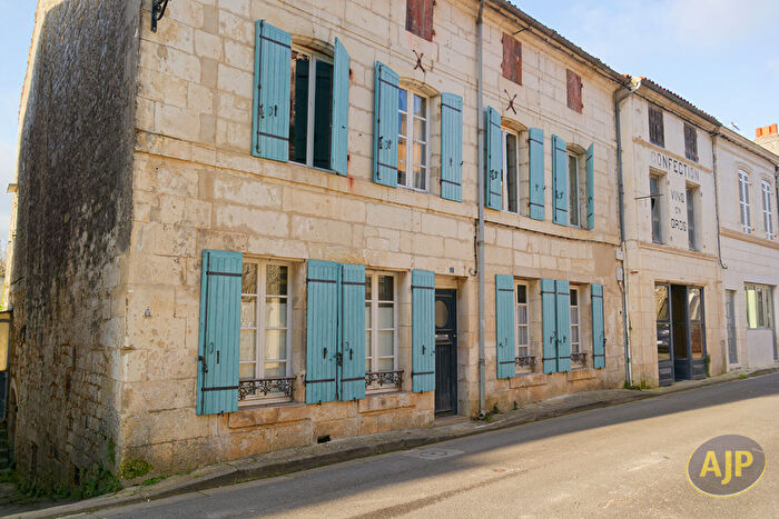 Maison à vendre - Taillebourg - 7 pièces - 4 chambres