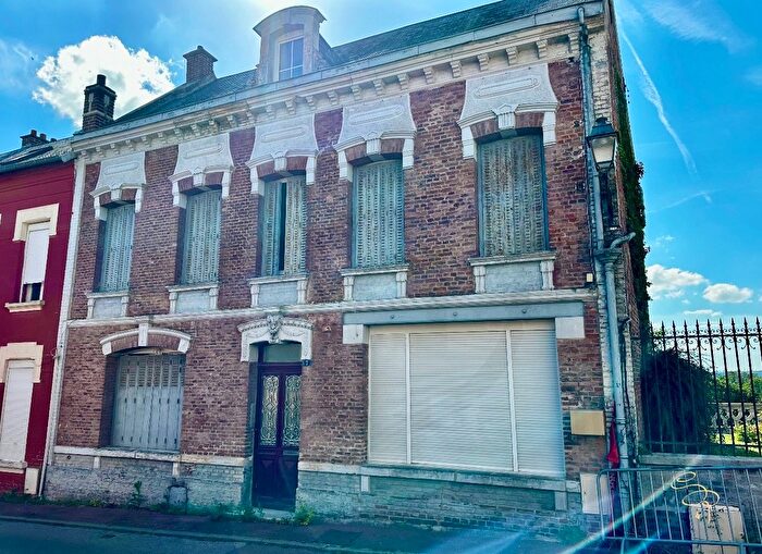 Maison 9 pièces à Montdidier, à vendre