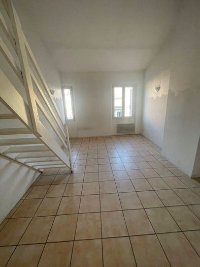 Centre Ville, Aubagne : Appartement 2 pièces à louer