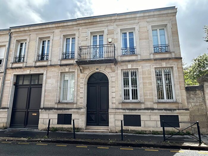 Maison 7 pièces à Centre ville, Bordeaux, à louer