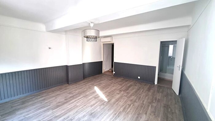 Appartement 3 pièces à louer à La Tour-d'Aigues