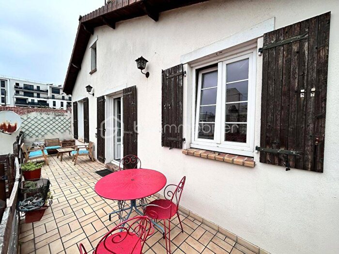 Appartement à louer - Aristide Briand-Champagne, Savigny-sur-Orge - 3 pièces - 2 chambres