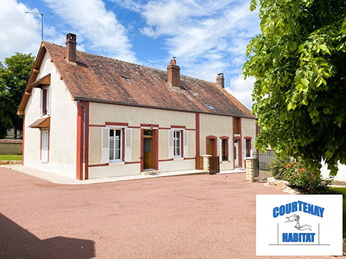 Maison à vendre - Courtenay - 7 pièces - 4 chambres