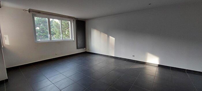 Appartement à louer - Saint-Étienne, Centre-ville, Peuple, Chavanelle - 3 pièces - 2 chambres