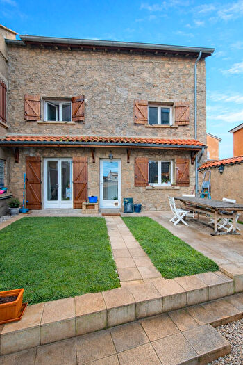 Maison à vendre - Soucieu-en-Jarrest - 7 pièces - 5 chambres