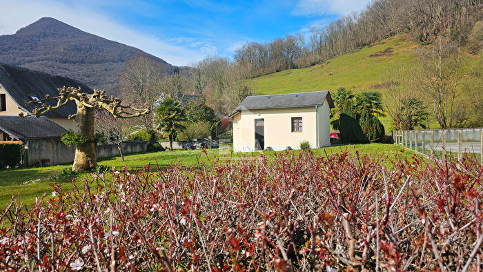 Maison 1 pièce à vendre à Saint-Pé-de-Bigorre