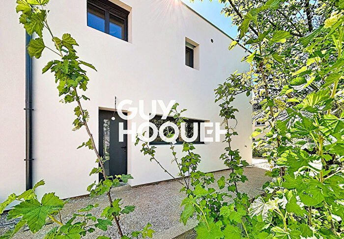 Maison à vendre - Charnay-lès-Mâcon - 3 pièces - 2 chambres