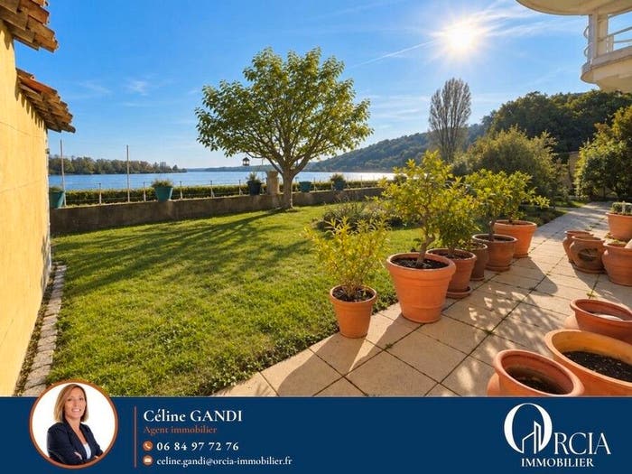 Maison 10 pièces à Condrieu, à vendre
