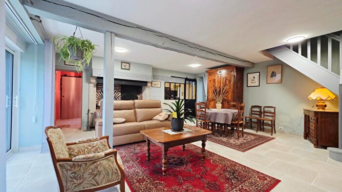 Maison 7 pièces à Saint-Doulchard, à vendre