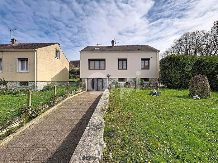 Maison à louer - Centre Est, Provins - 7 pièces - 5 chambres