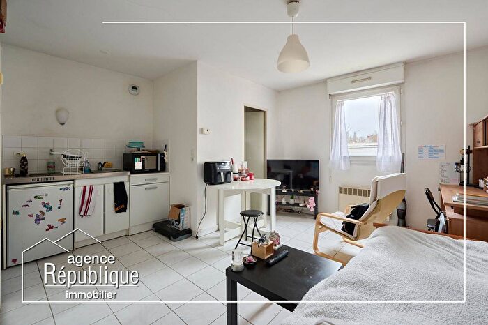 Appartement à louer - Balzac, Dijon - 1 pièce