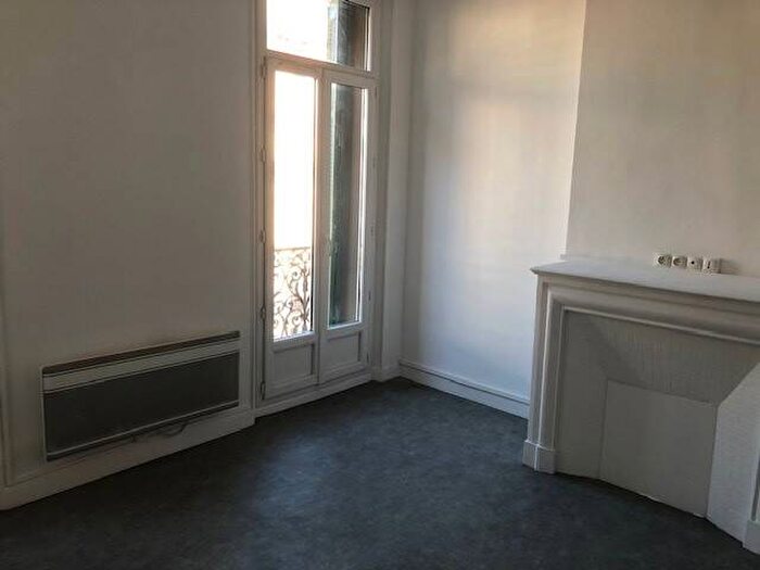 Appartement à louer - Marseille er arrondissement - 4 pièces - 2 chambres