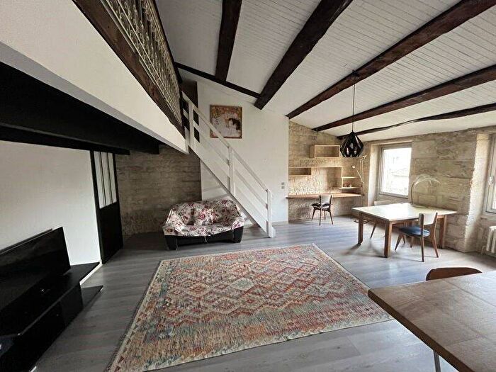 Appartement à louer - Centre Ville Nord, Rochefort - 4 pièces - 2 chambres