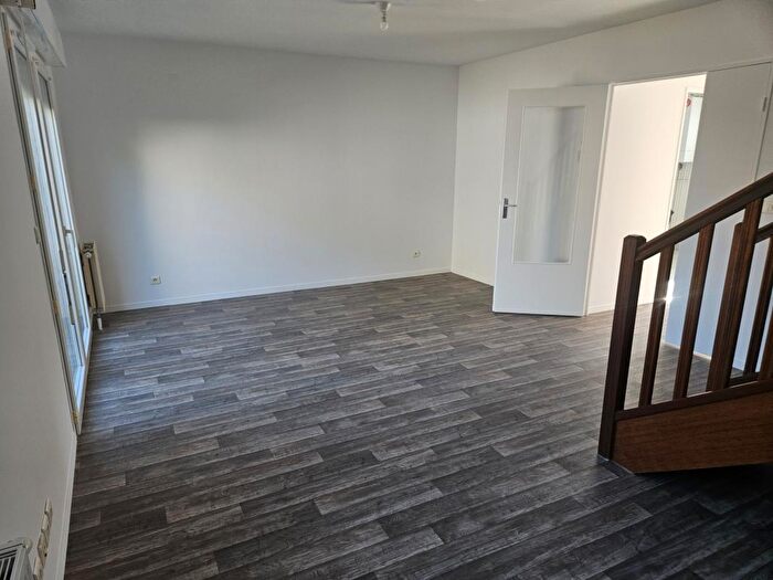Maison 5 pièces à vendre à Vaux-le-Pénil