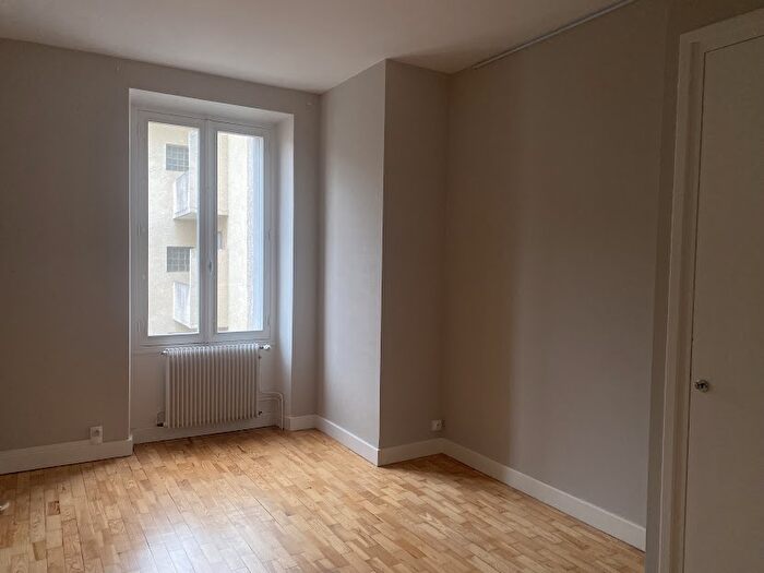 Appartement à louer - Le Puy-en-Velay, Centre-ville - 3 pièces - 2 chambres