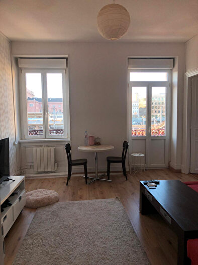 Appartement à louer - Mulhouse, Rebberg - 3 pièces - 2 chambres