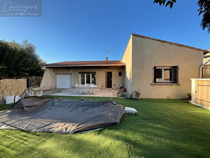 Maison à louer - Milhaud - 4 pièces - 3 chambres