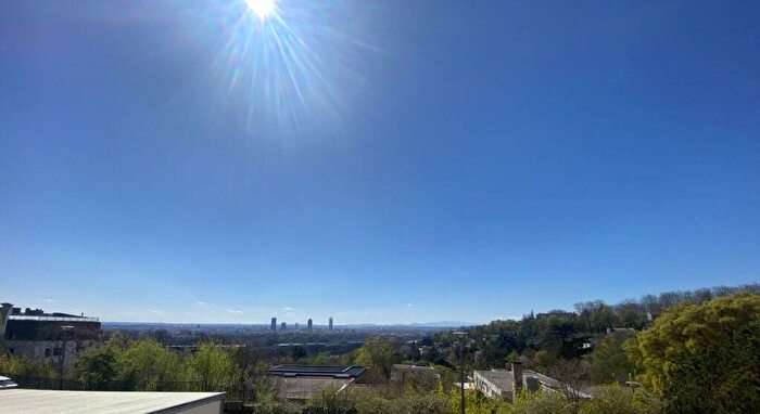Appartement à louer - Montessuy, Caluire-et-Cuire - 1 pièce