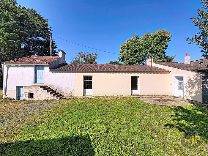 Maison à vendre - Challans, Route de Cholet, Route de la Roche-sur-Yon - 4 pièces - 2 chambres