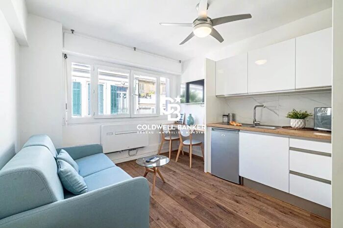 Appartement à vendre - Cannes, Centre-ville - 2 pièces - 1 chambre