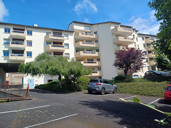 Appartement à vendre - Thiers - 4 pièces - 3 chambres