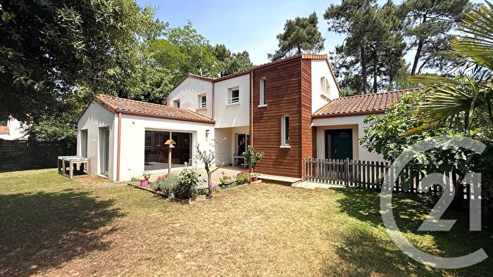 Longeville-sur-Mer : Maison 8 pièces à vendre