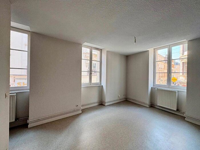 Appartement à louer - Le Centre-Centre Ville, Roanne - 2 pièces - 1 chambre